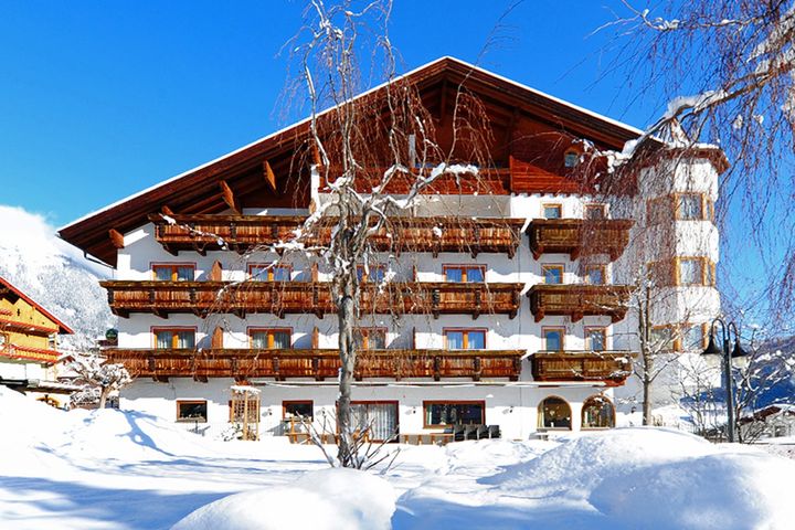 Fulpmes - Austrian Ski Resort | J2Ski